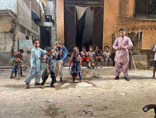 Shadowlands the Film | Life after conflict in Lyari, Pakistan